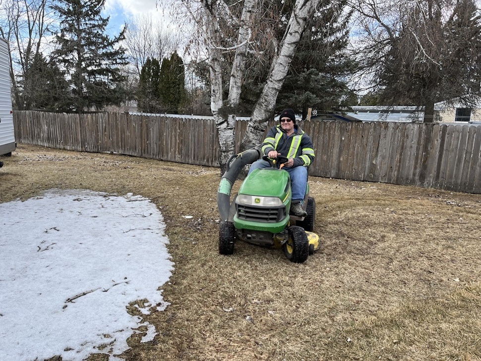 Steinbach resident gets a head start to mowing season - SteinbachOnline.com - Local news ...